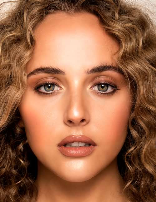 Mackenzie Glisson - KAVYAR